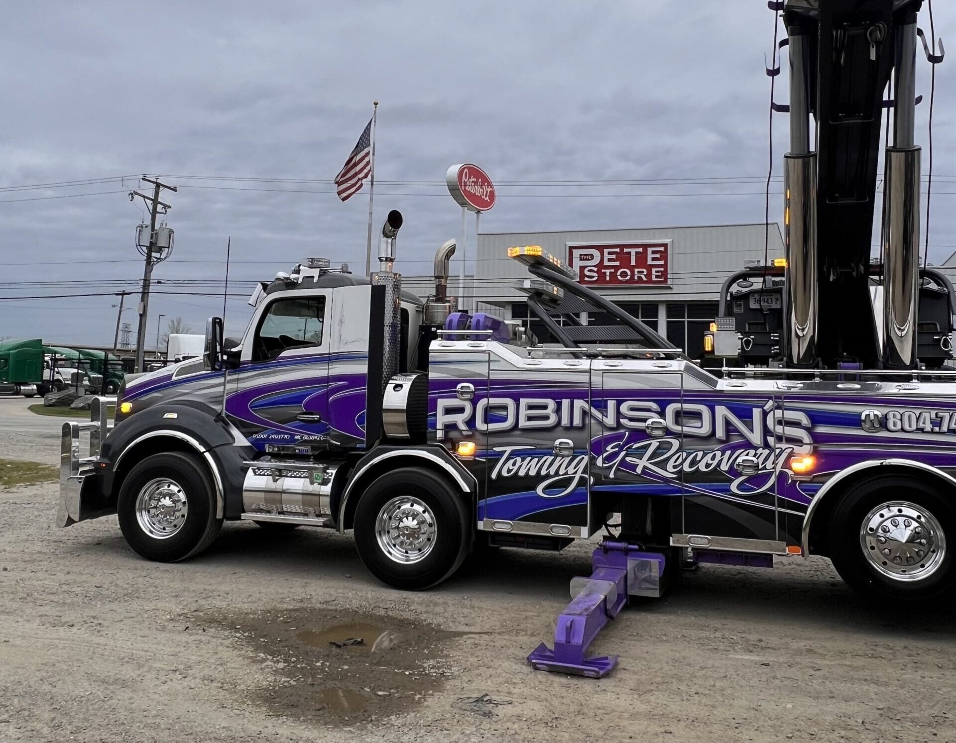 Heavy Towing | Robinson's Towing, Recovery & Semi Truck Heavy Wrecker